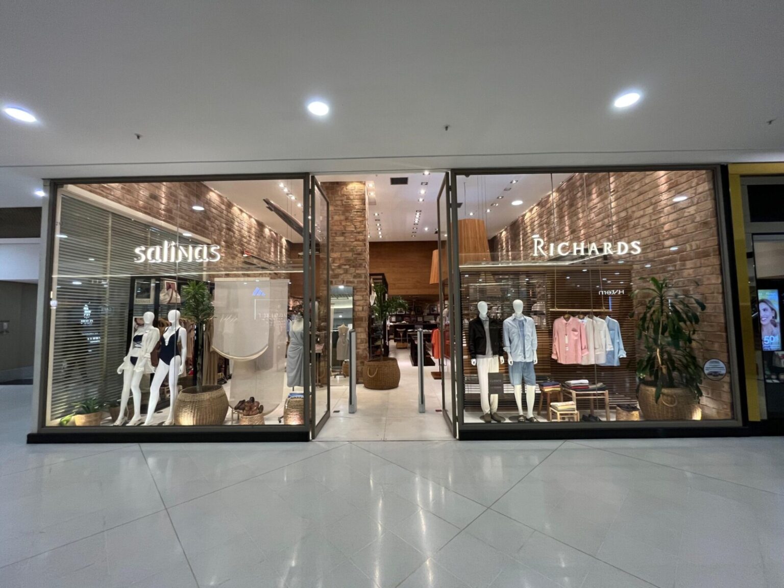 Richards - Villa Romana Shopping